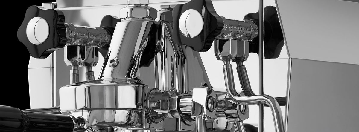 ECM Technika IV Profi vs. Rocket Giotto Evoluzione V2 – Whole Latte Love